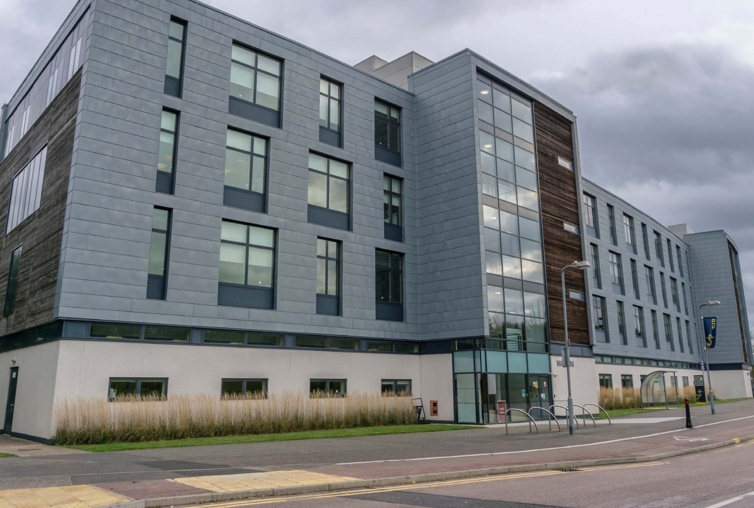 Featherstone High School - Cetronic Power Solutions